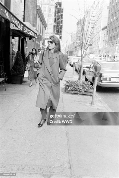 Jacqueline Onassis Arrives For A Luncheon At Le Relais News Photo