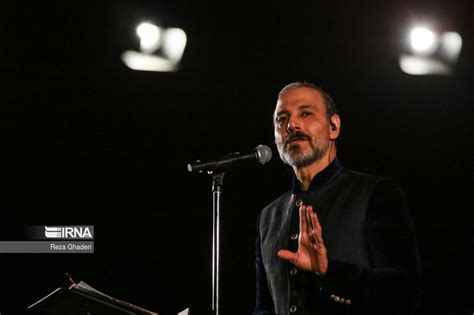 همشهری آنلاین تیپ و استایل علیرضا قربانی در کنسرت تخت جمشید تصاویر