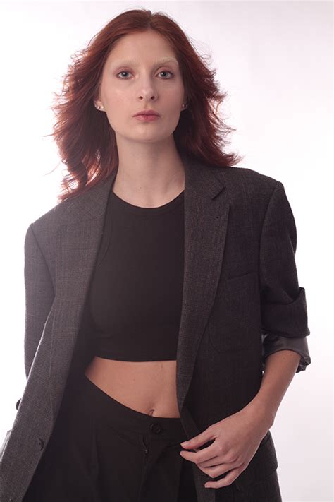 Thea Pali Model Folio