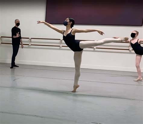 2 Arabesque Pics Rballet