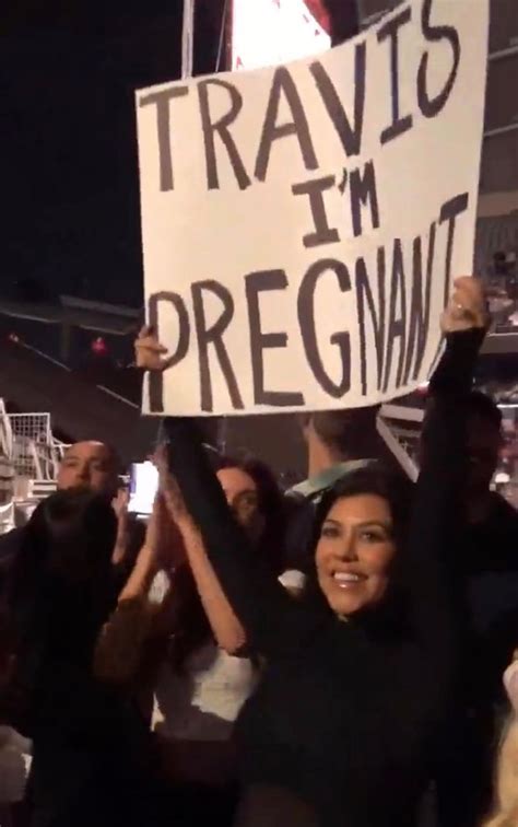 Η Kourtney Kardashian είναι έγκυος και το ανακοίνωσε με τον πιο