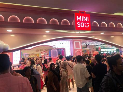 Miniso Land Gerai Terbesar Miniso Di Dunia Resmi Dibuka Di Central