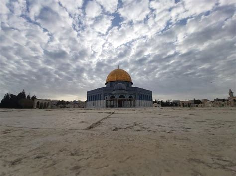 المسجد الأقصى بلا مصلين بسبب كورونا
