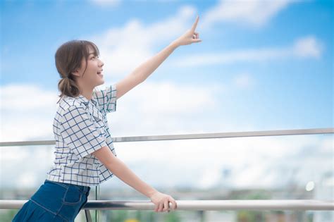 배경 화면 섹시한 소녀 여자애들 태국어 대한민국 중국 귀엽다 모델 사람 구름 하늘 낮 People In