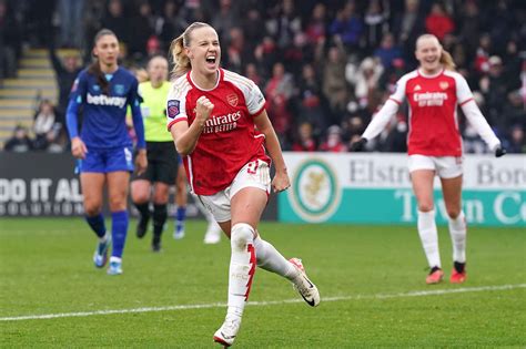Beth Mead Scores First Goal In Over A Year As Wsl Top Three Maintain
