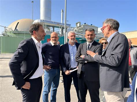 Bari Presentati I Nuovi Mezzi Amiu Potenziati I Servizi Di