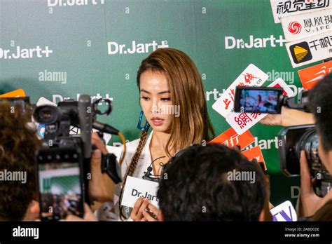 Taiwanese Singer Songwriter Dancer Actress And Businesswoma Jolin Tsai Shows Up At Raffles