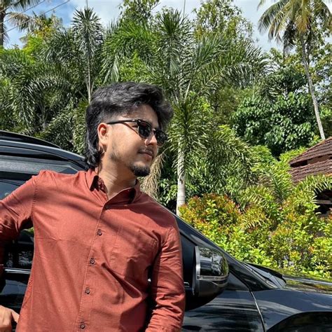 Mubï Mubashir On Threads