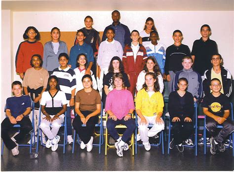 Photo De Classe 4ème De 2000 Ecole Jean Mace Sainte Genevieve Des