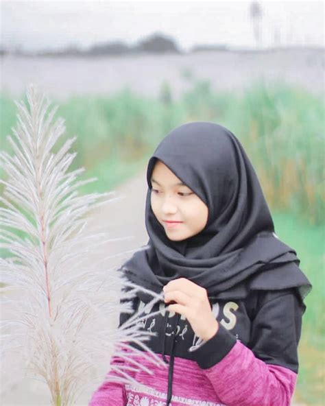 82000 Cute Girl Hijab Pictures