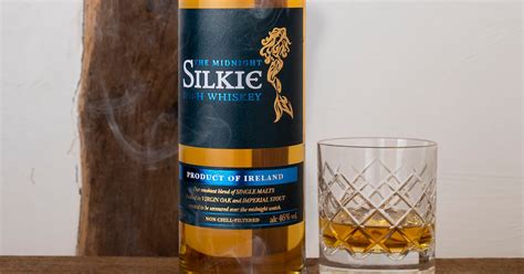 Newcomer Sliabh Liag Distillers Launchen The Midnight Silkie Irish Whiskey