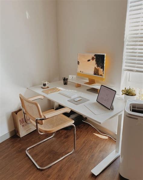 Pin By Tường Vy On Decor Bàn Học Minimalist Room Home Office Setup