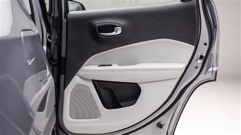 Compass Rear Door Pad Image Compass Photos In India Carwale