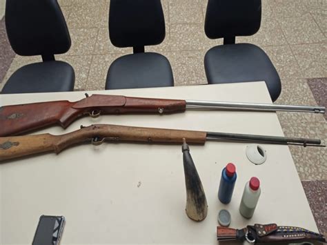 Homem é Detido Por Porte Ilegal De Arma Com Duas Espingardas Na Zona
