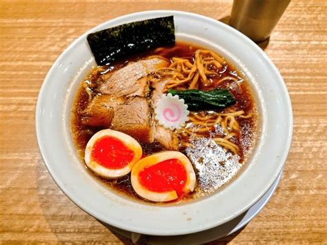 『醤油ラーメン』長岡食堂 横浜西口店のレビュー ラーメンデータベース