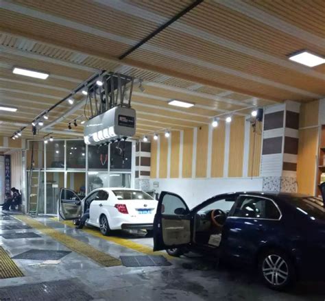 免费洗车全城送，开车进店就能领！