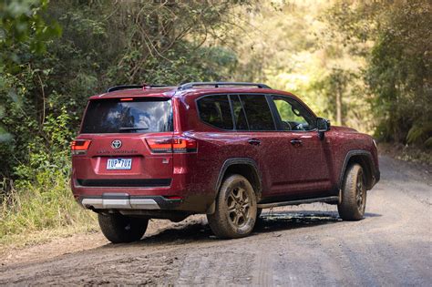 2022 Toyota Landcruiser 300 Series Gr Sport Car Review