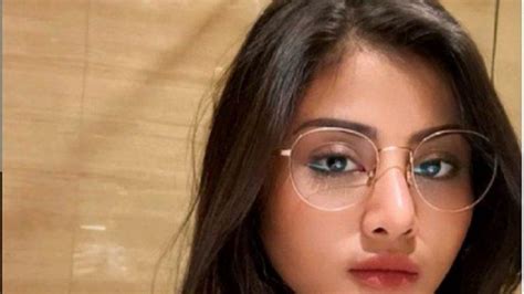 Profil Tania Ayu Dari Model Majalah Dewasa Sampai Selebgram Wajahnya