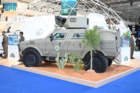 وزارة الداخلية تستعرض مدرعة “الدهناء” في معرض الدفاع العالمي 2024