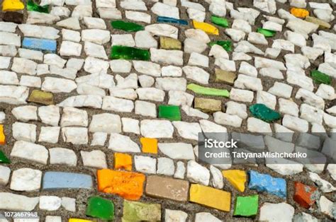 텍스처 배경 패턴입니다 멀티 컬러 모자이크 돌의 근접 촬영 사진입니다 구조 디자인 장식입니다 수영장 벽 및 바닥 마감 0명에 대한 스톡 사진 및 기타 이미지 Istock