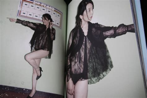 Yahooオークション ＜prayer＞帯付 有森也実写真集 雑誌「mc Sister