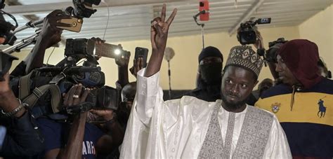 Présidentielle Au Sénégal Cinq Candidats Félicitent Diomaye Faye Pour