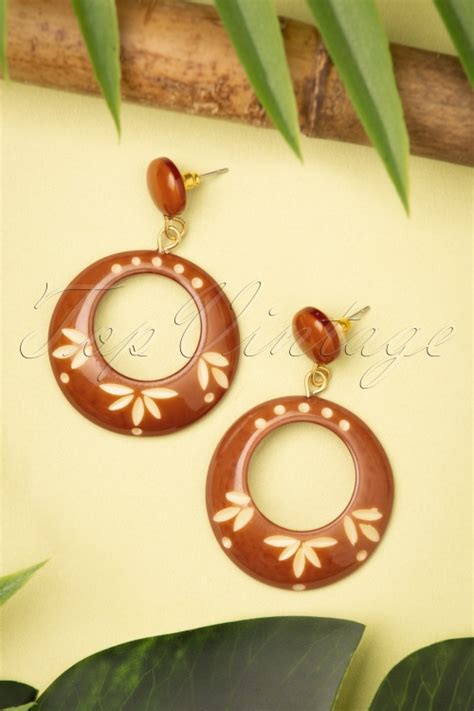 Splendette Topvintage Exclusive ~ 50s Fakelite Carved Drop Hoop