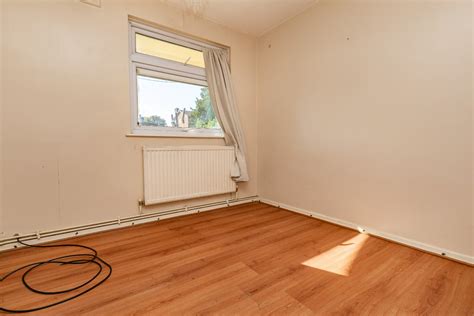 Property For Sale Fairfield Road Woodford Green Ig8 3 Bedroom