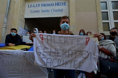 Cherbourg des blocages à l entrée des lycées