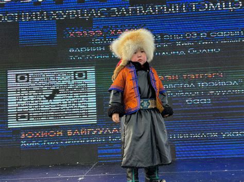 ФОТО Хөх сувд мөсний баярын үндэсний хувцасны шалгаруулалтад Америк