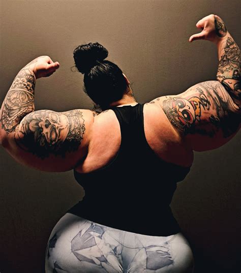 Im A Real Life ‘she Hulk — I Love My Natural Curvy Girl Muscles