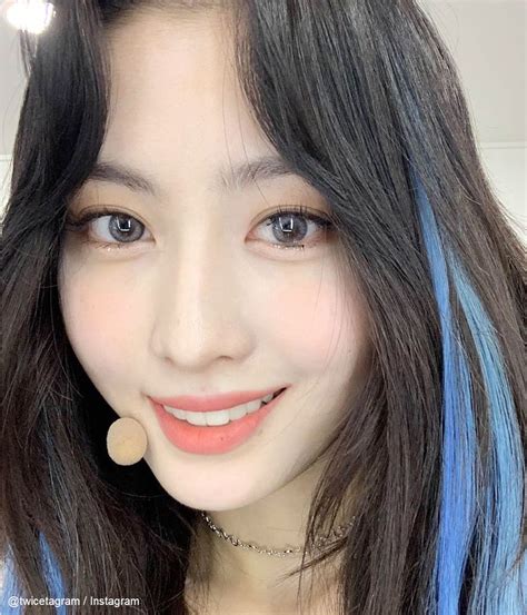 Twice モモ、どうしてもやめられないクセがあった！ メイク後に顔の一部を触り過ぎて ちょっぴり恥ずかしいエピソードにメンバー大笑い 動画