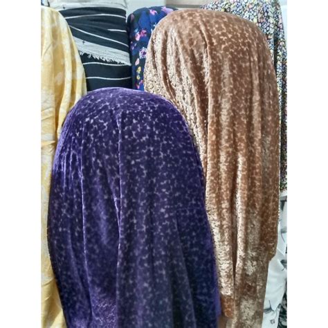 Jual Kain Bahan Bludru Corak Bunga Kecil Kecil Bludru Import Shopee