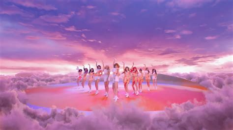 IZ ONE 아이즈원 환상동화 Secret Story of the Swan MV 유명인사 아이돌 카지노