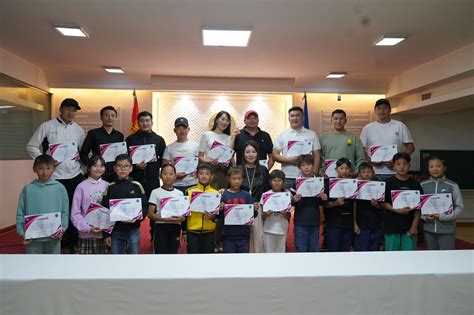 Япон улсад болох тийболын тэмцээнд оролцох багш сурагчид батламжаа гардан авлаа