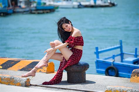 壁紙、アジア人、座っ、ドレス、脚、微笑み、ブルネット、少女、ダウンロード、写真