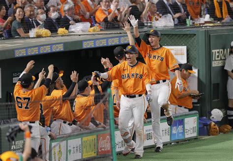 【巨人】3番・秋広優人が躍動 タイムリー三塁打からの左翼線二塁打大城卓三の同点2ラン呼ぶ スポーツ報知