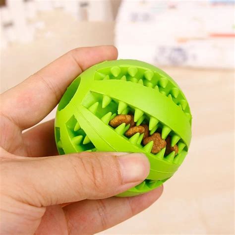 【売り尽くしセール】犬用 噛むおもちゃ 餌入り餌 ラバー製ボール 5cm 噛むボール 犬用おもちゃ 餌入りボールあ A190727
