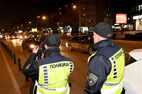 МВР ПРОДОЛЖУВА ДА КАЗНУВА Само вчера 800 казни се санкционира и