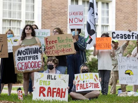 Pro Palestinian Protest At University Of Southern Mississippi Ends