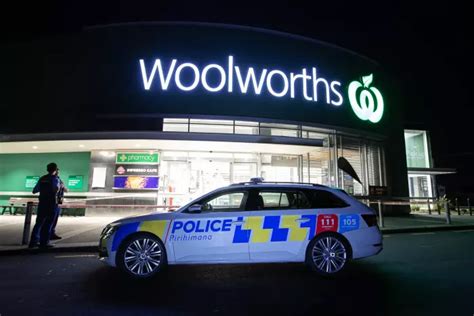 Woolworths Asks For Govt Help As Assaults In Stores Spike Businessdesk