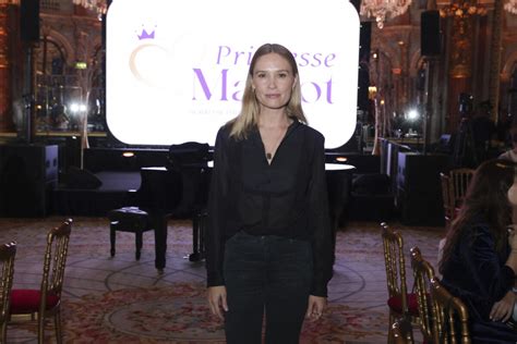 Photo Exclusif Lilou Fogli Personnalités au Gala pour les ans de l association