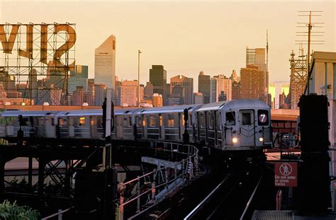 Skyline 7 Train Queens Nyc Digital Art By Heeb Photos Pixels