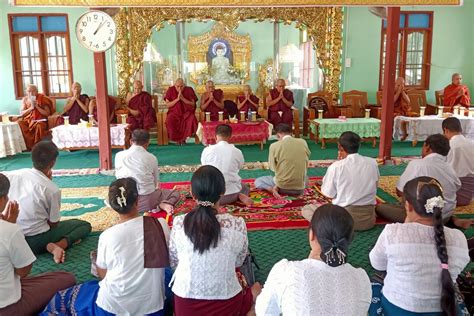 ကံမမြို့ မြို့နယ်ဂုဏ်ဆောင် ကျွန်းနက်ဗုဒ္ဓရုပ်ပွားတော်မြတ်ကြီး ထုဆစ