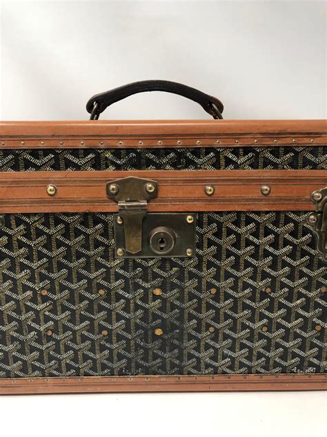 1920s Goyard Hard Case Vanity Trunk At 1stdibs Goyard Grand Hotel