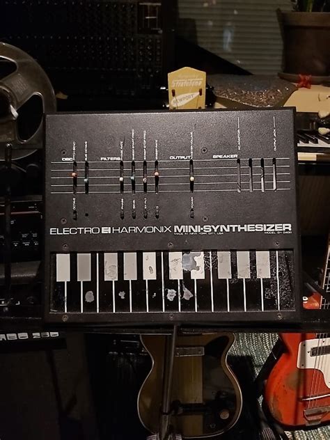 Electro Harmonix Mini Synthesizer Eh 0400 70s Black Reverb Electro Harmonix Mini Synthesizer Eh 0400 70s Black Reverb