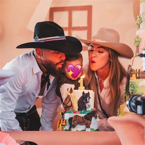 Primeras Imágenes De Maluma Con Su Hija Paris Que Llegaba Al Mundo