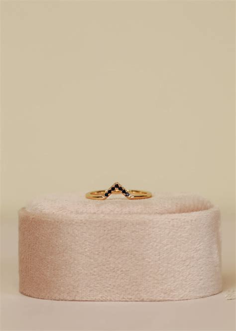 Ring Black Lambda Small Batch