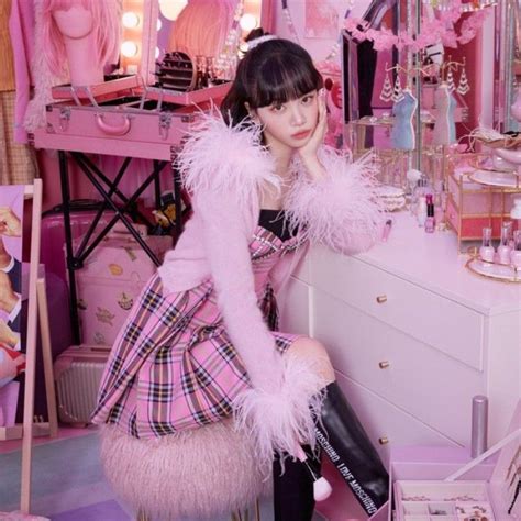 CHAEWON LE SSERAFIM Icon Pink Aesthetic Kpop