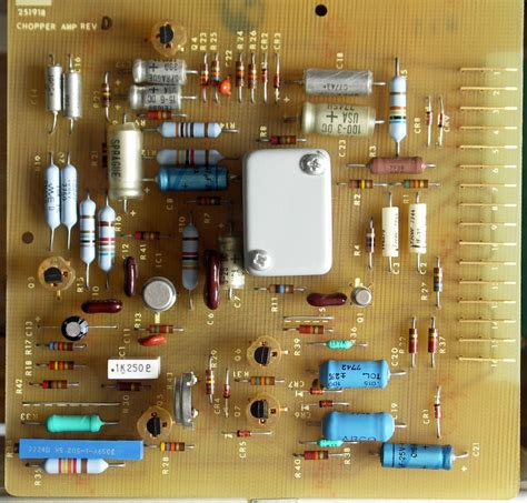 Model 332B DC Voltage Standard